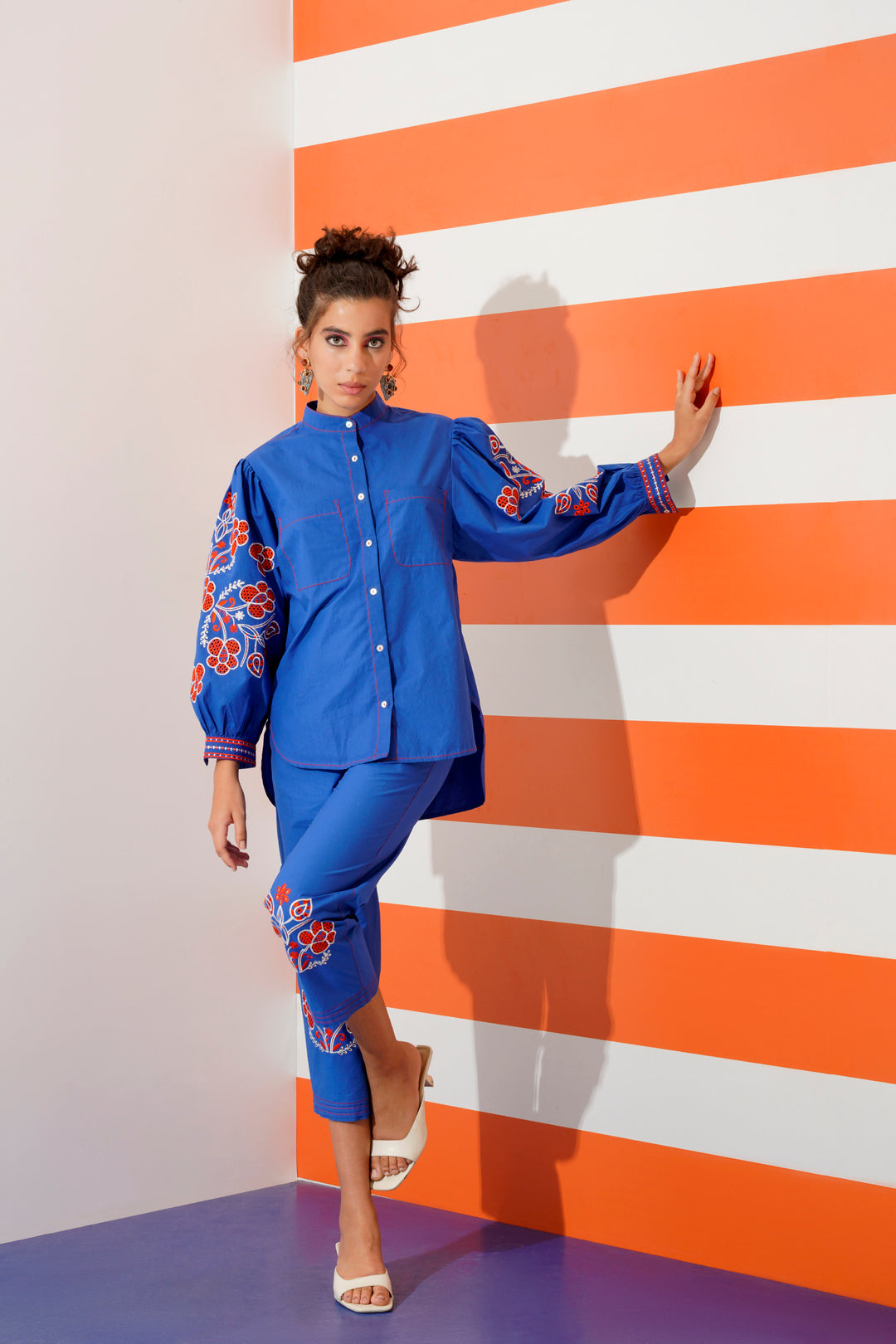 Stitch Stories: Weaving Fashion Narratives for the Modern Wardrobe